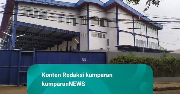 Melihat Gudang Tempat Penimbunan Masker Di Tangerang Yang Digerebek
